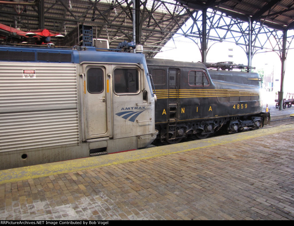 AMTK 923 and PRR 4859